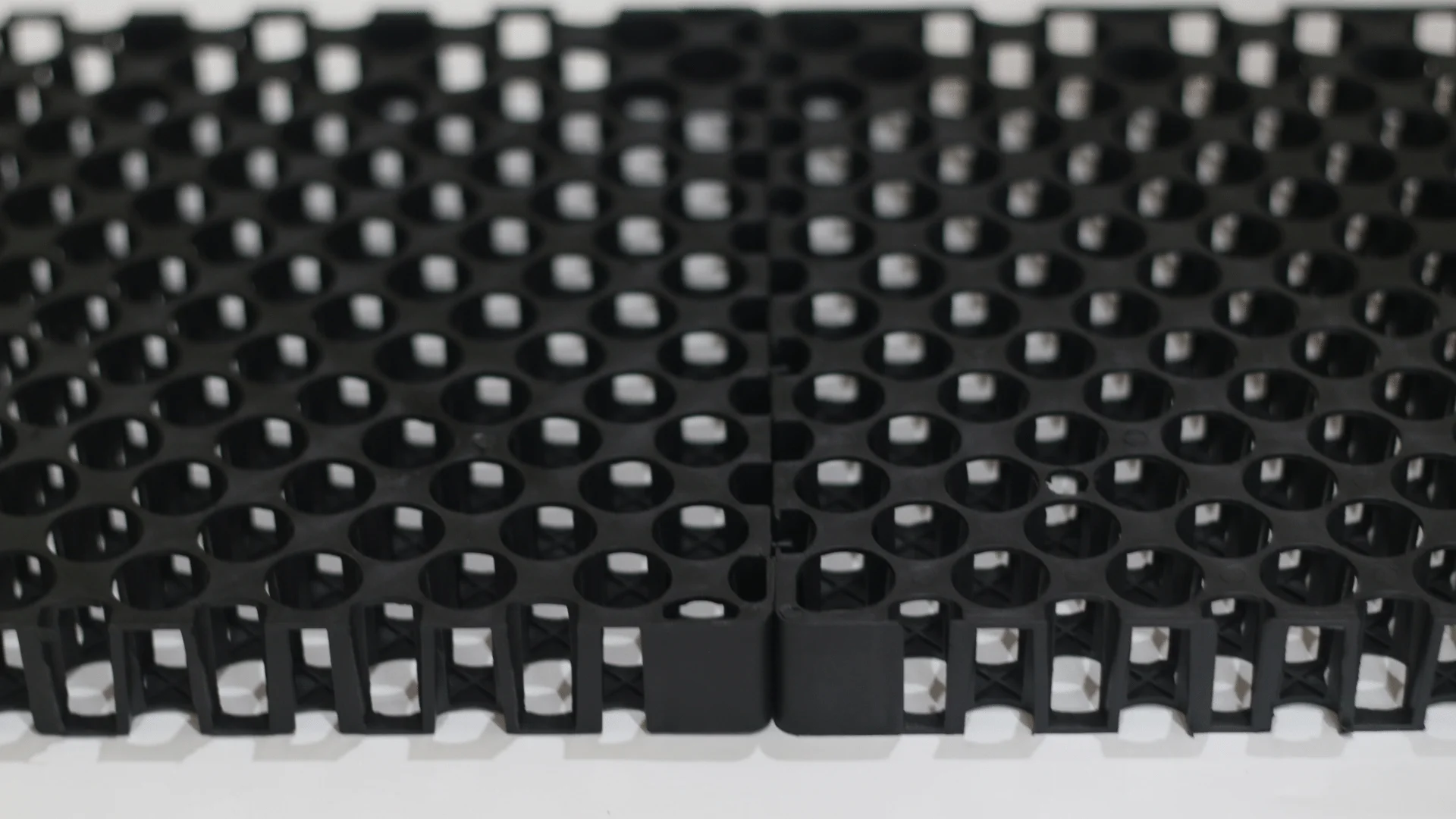 Fungsi Drainage Cell Merk Urban Plastic Untuk Solusi Rooftop